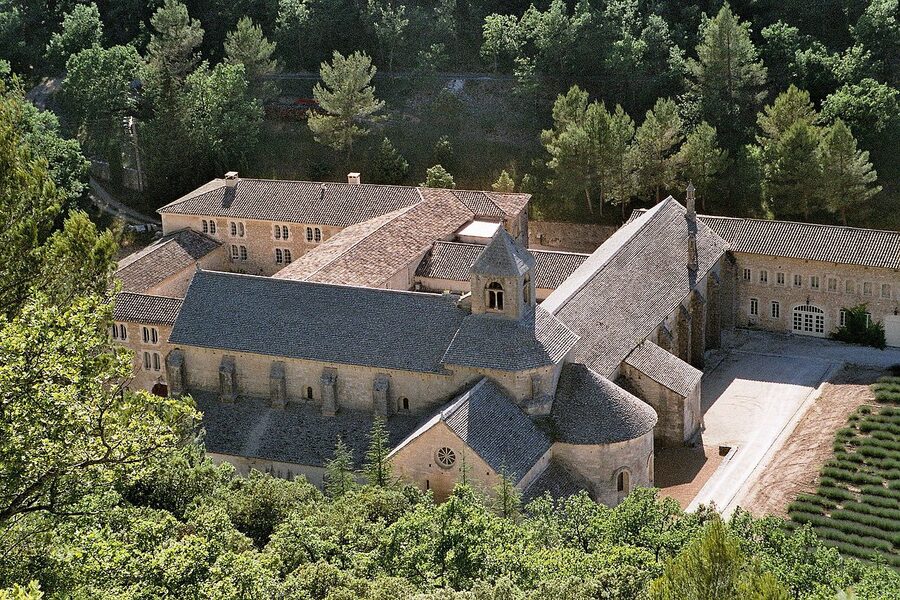 Sénanque Abbey isolated in its valley