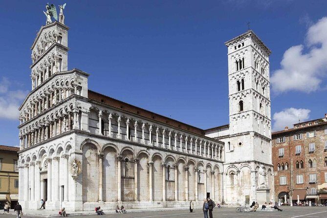 Lucca: Self-Guided Tour by Bike with MAP - FAQs