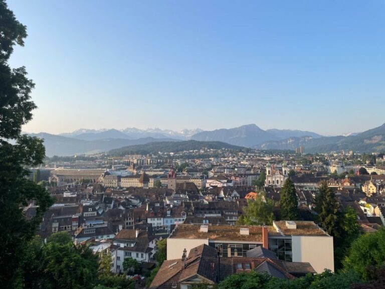 Lucerne: Smartphone walking tour - cool Lucerne old town - How the Tour Feels in Practice