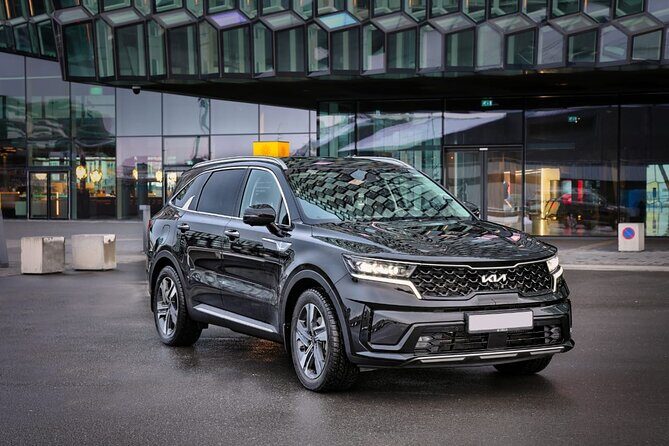 Luxury Private Transfer from Reykjavik to Keflavik Airport - An In-Depth Look at the Reykjavik to Keflavik Airport Private Transfer