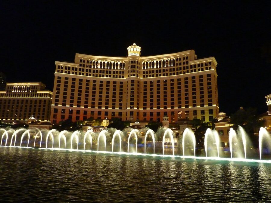 Bellagio fountains Las Vegas at night