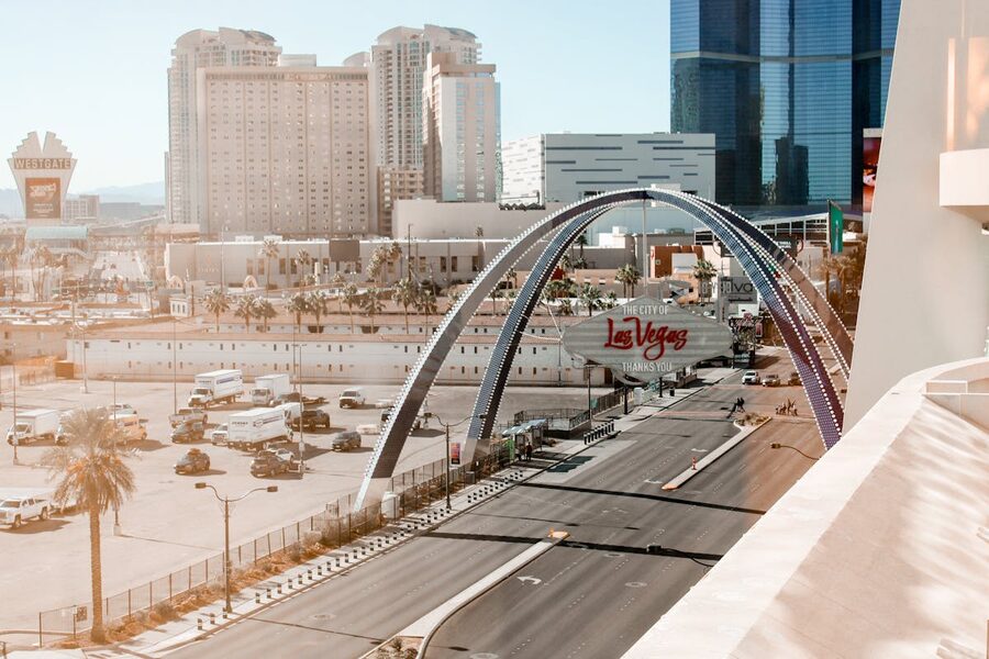 Las Vegas Boulevard with Welcome sign and city skyline