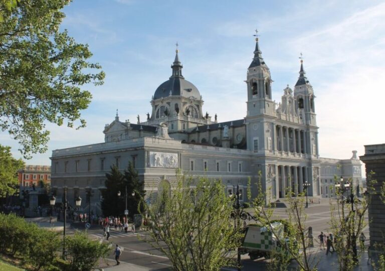 Madrid: 2-Hour City Highlights Guided Walking Tour - Who Is This Tour Best For?