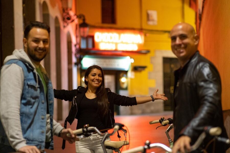 Madrid at Night: Vintage Bike Tour of City Highlights - Detailed Breakdown of the Itinerary