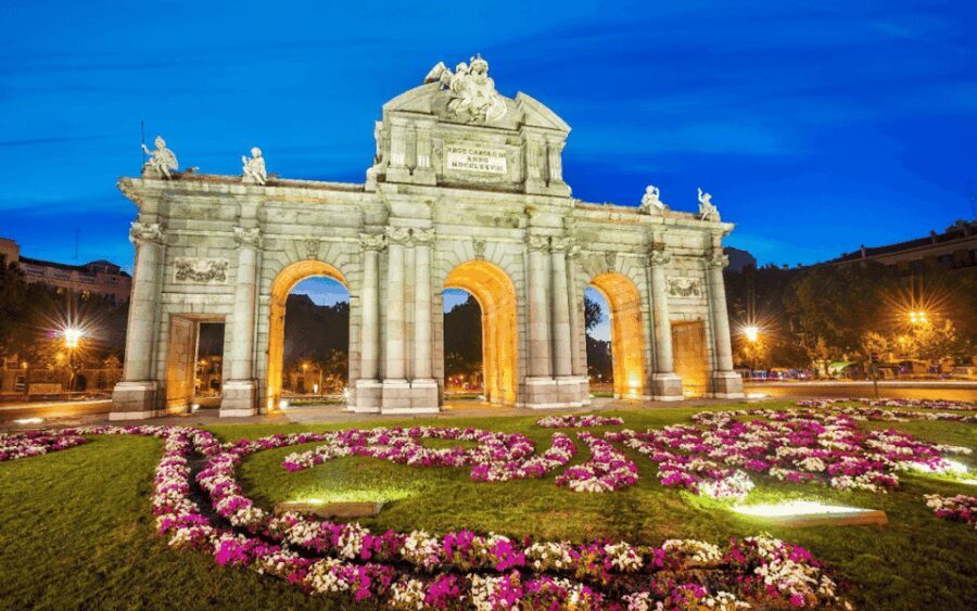 Madrid: Explore the City in an Electric Tuk Tuk - The Itinerary Breakdown