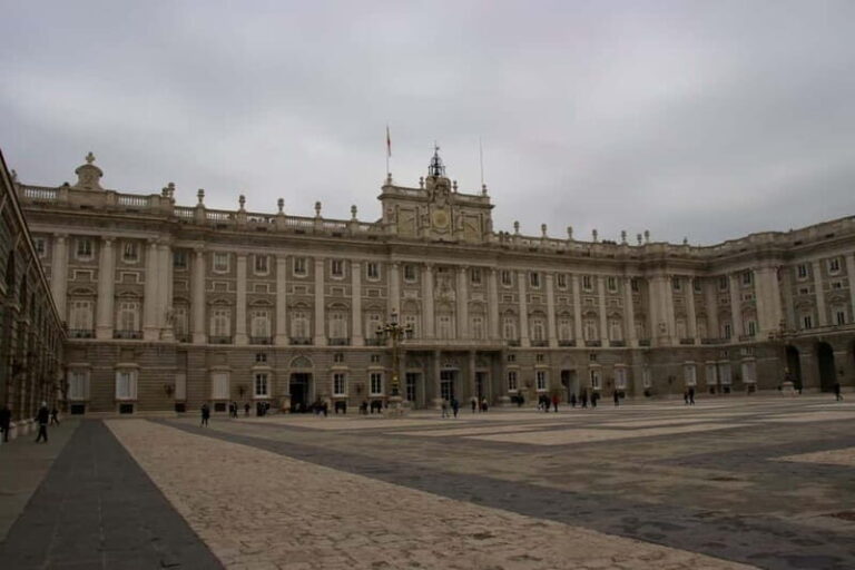 Madrid: From Royalty to Revolution Walking Tour - The Royal Palace and Its Secrets