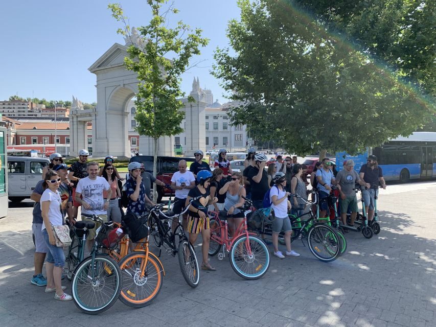 Madrid: Literary Quarter & Retiro Park Electric Bike Tour - Exploring the Literary Quarter: Streets of Storytelling