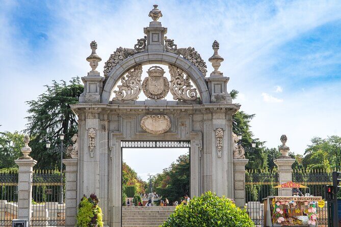 Madrid Monumental and Retiro Park : Gran Vía, Cibeles and more - What Makes This Tour Stand Out?