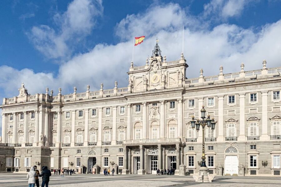 Madrid: Royal Palace Tour, Flamenco Show, & Tapas with Drink - Practical Details and Tips