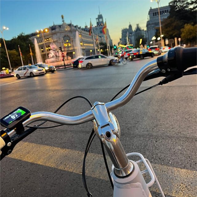 Madrid: Vintage Bike Rental with Tourist Map - Practical Tips for Your Ride