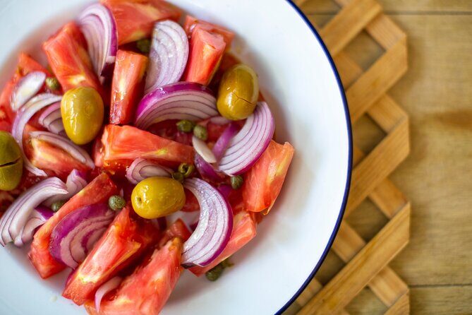 Make Valencian 'Pizza' in Ruzafa - Why We Love This Tour