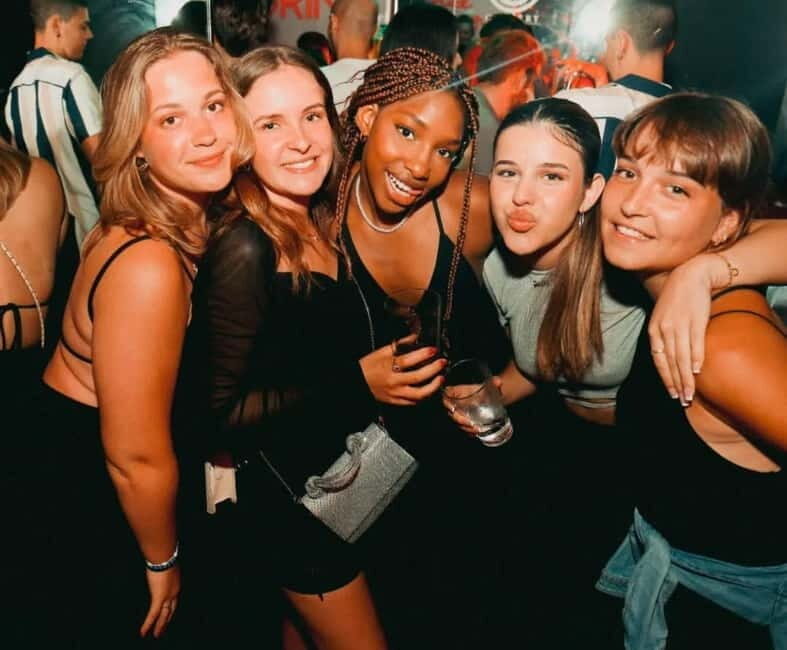 Málaga: Pub Crawl Málaga Madness - An Inside Look at Málaga’s Pub Crawl Málaga Madness