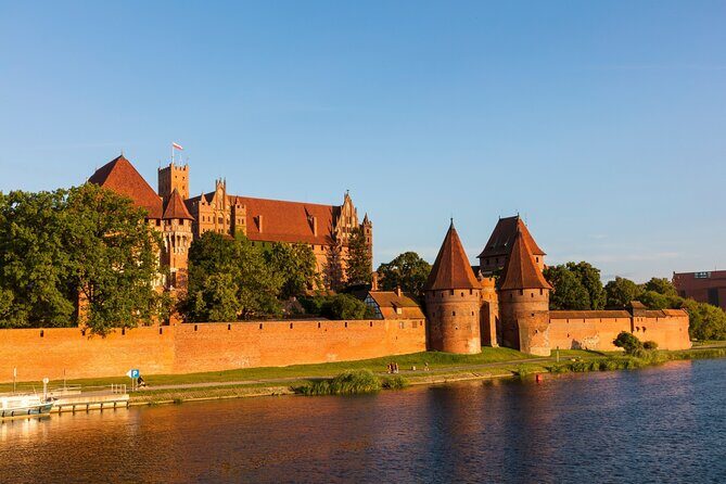 Malbork Castle Tour: 6-Hour Private Tour to The Largest Castle in The World - Logistics and Practicalities