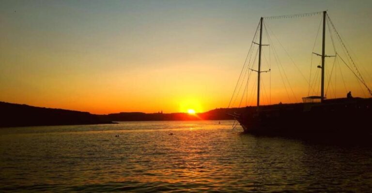 Malta: Private Sunset Boat Trip to Comino and Blue Lagoon - Who Will Love This Tour?