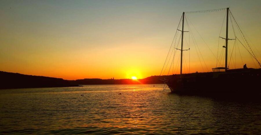 Malta: Private Sunset Boat Trip to Comino and Blue Lagoon - Who Will Love This Tour?