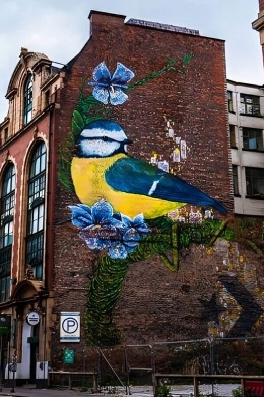 Manchester: Sightseeing Walking Custom Tour with a Guide - Deep Dive into Key Landmarks