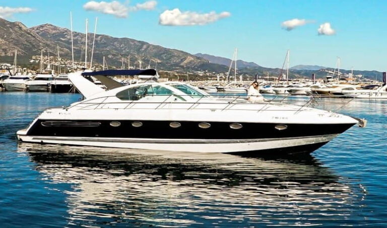 Marbella: 2-8 hour private luxury yacht cruise on a Targa37 or Targa48 - Who Should Consider This Yacht Cruise?