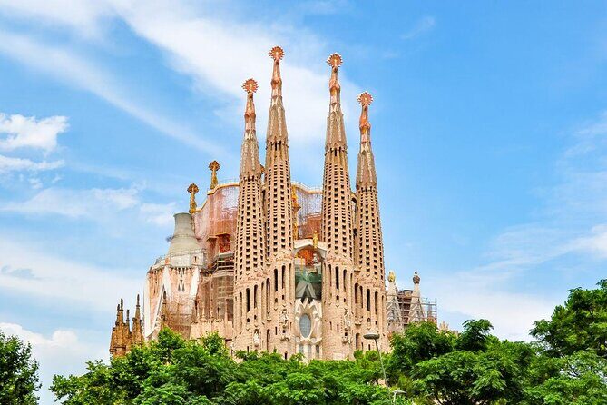 Max 6 People Full-Day Tour Barcelona, Sagrada Familia, Parc Guell - What Makes This Tour a Standout?