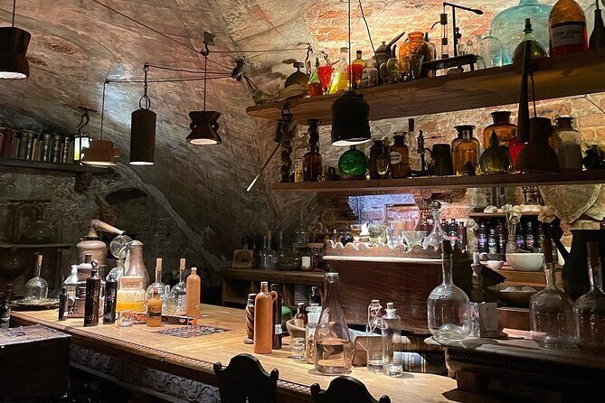 Medieval Experience: Guided Sightseeing and Food Tasting - The Experience: A Deep Dive