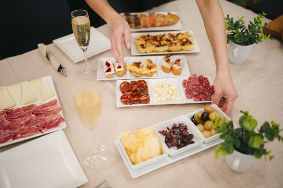 Menú Tapas - Spanish Tastes near Sagrada Familia - Deep Dive: What You Should Expect