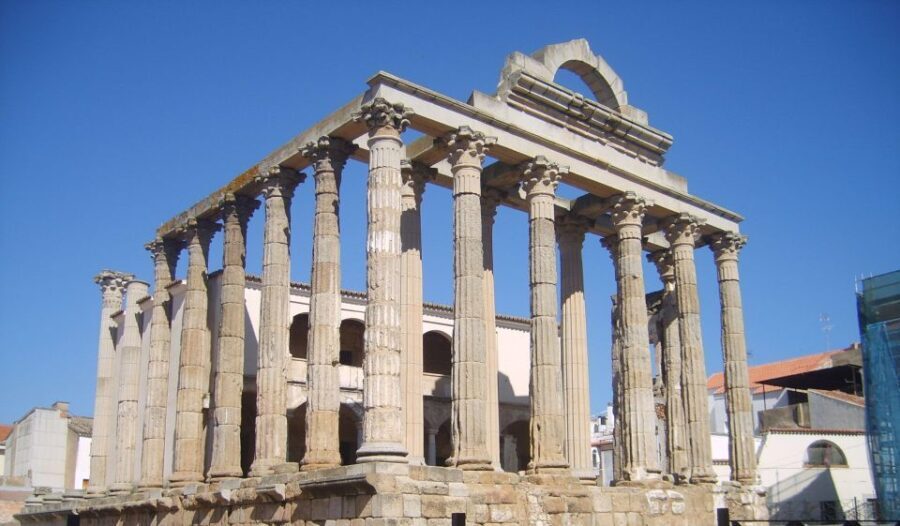 Merida: Guiding Walking Tour with Theater and Amphitheatre - What the Tour Includes and Excludes