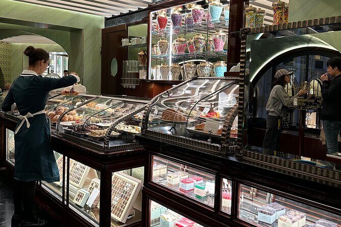 Milan Coffee & History Crawl with a Licensed Tour Guide - Authentic Experiences and Authentic Insights