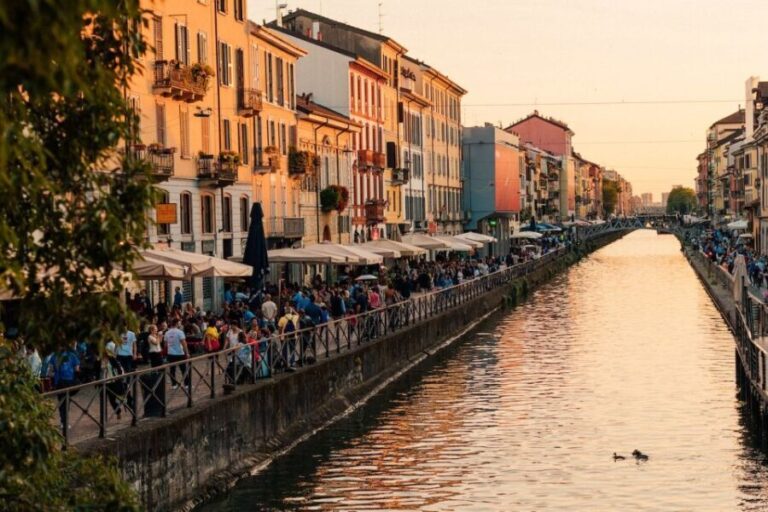 Milan: Private Navigli Neighborhood Walking Tour - Deep Dive into the Itinerary