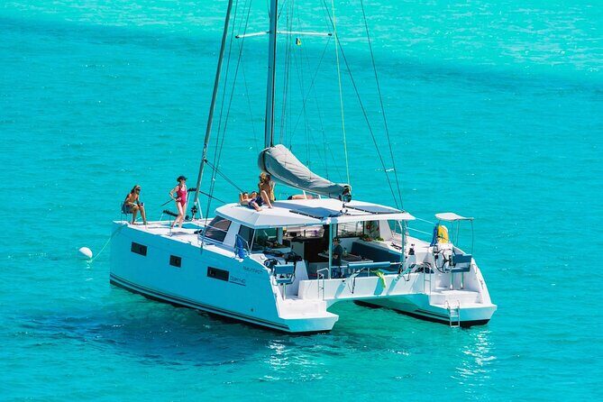 Milos Luxury Catamaran Cruise to Kleftiko Bay with Lunch - An In-Depth Look at the Milos Catamaran Experience