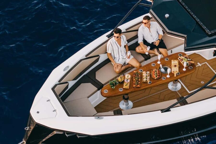 Milos: Private Yacht TourKleftiko Sarakiniko Poliegos - The Onboard Experience