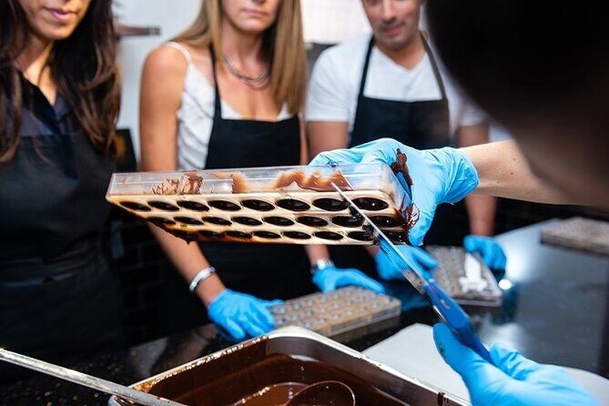 Molded Bonbons Chocolate making class in Paris (collective) - The Experience: What to Expect in the Chocolate Workshop