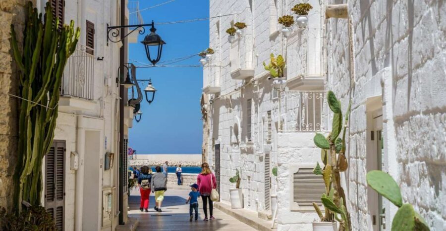 Monopoli: Walking Street Food Tour - Who Will Enjoy This Tour?