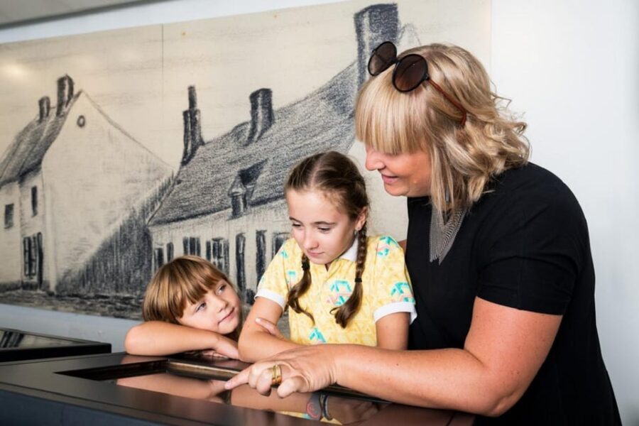 Mons : The Van Gogh House - What Reviewers Say