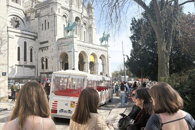 Montmartre & Sacré Coeur : Museum & Coffee In A Tiny Group Tour - The Sum Up