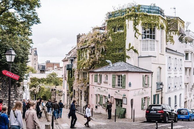 Montmartre Tour with a Local Guide: Private & 100% Personalized - Is This Tour Right for You?