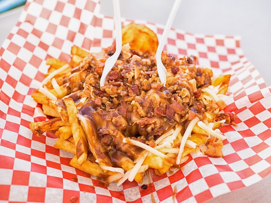 Bacon and cheese poutine
