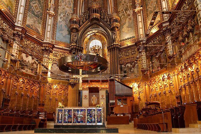 Montserrat Day Trip from Barcelona with Cogwheel Train - The Journey to Montserrat: What to Expect