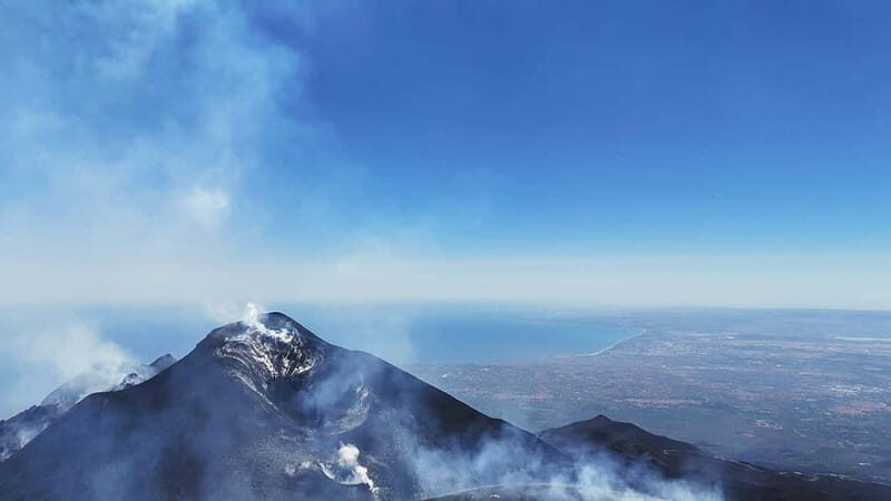 Mount Etna: Central Crater (3340mt.) with cable car and jeep - What Makes This Tour Special?