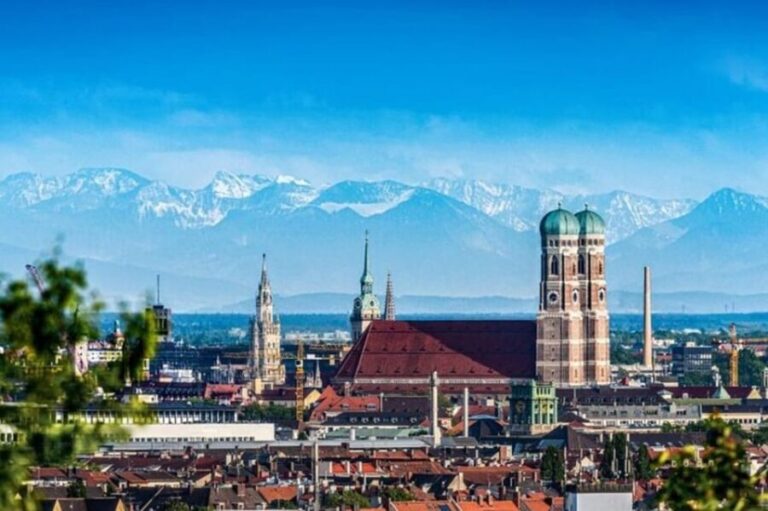 Munich: Highlights Walking Tour with a Guide - What Real Travelers Say