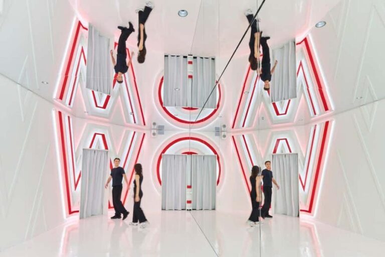 Munich: WOW Museum - Room for Illusions Ticket - Location and Accessibility