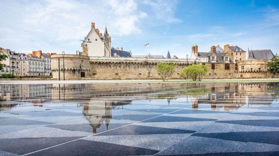 Nantes : Must-see Attractions Walking Tour - Discovering Nantes: A Walk Through History and Culture