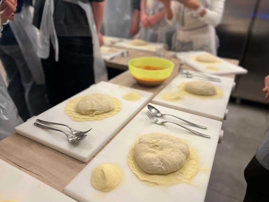 Naples: Pizza and tiramisu making class with unlimited wine - The Real Value of the Tour