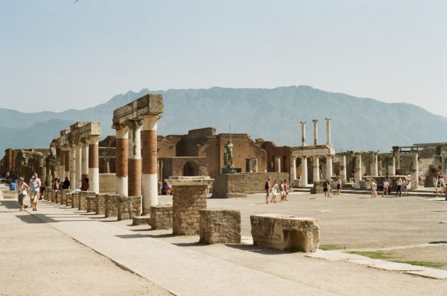 Naples Port Bus Excursion: Explore Pompeii ruins On Your Own - What You Can Expect Inside Pompeii