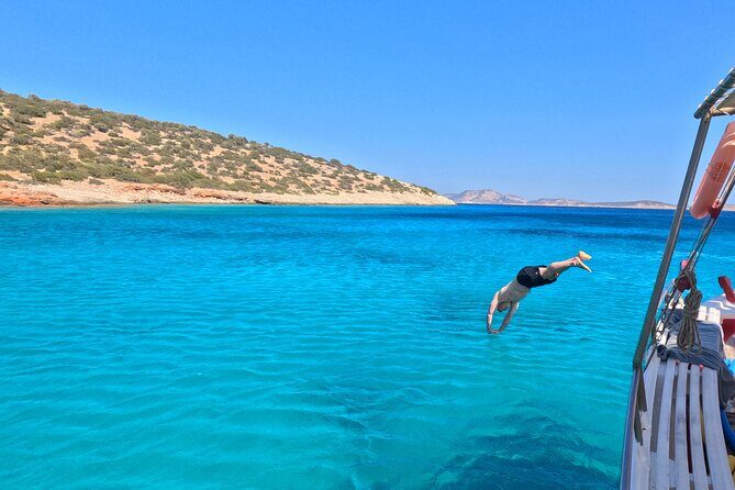 Naxos: Short Private Boat Trip to Rina's Cave - The Value of This Private Boat Trip