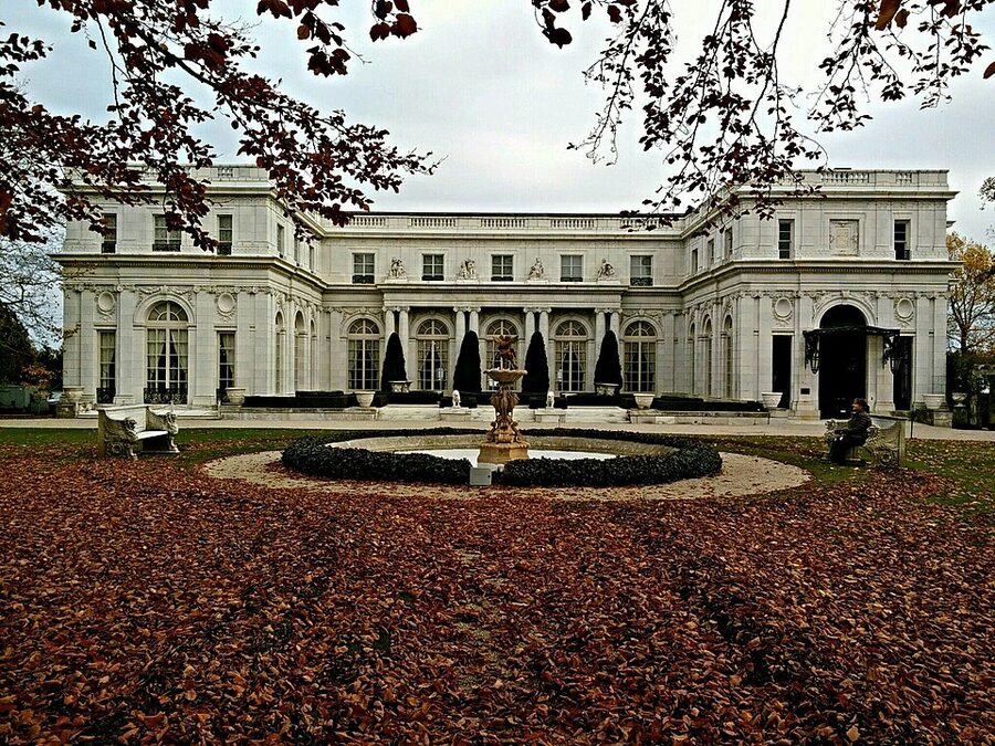 Rosecliff mansion Newport in fall