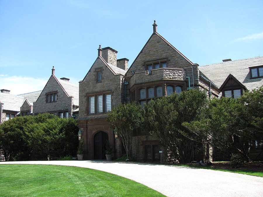 Rough Point mansion Newport Doris Duke home