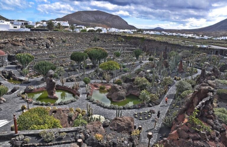 North Lanzarote: The Work of César Manrique - An In-Depth Look at the Tour Experience