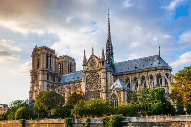 Notre Dame de Paris: Semi Private or Private Guided Tour Guide - Who Should Consider This Tour?