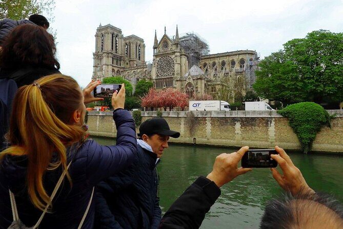Notre Dame Exterior Professional Guided Tour - Practical Details and Tips