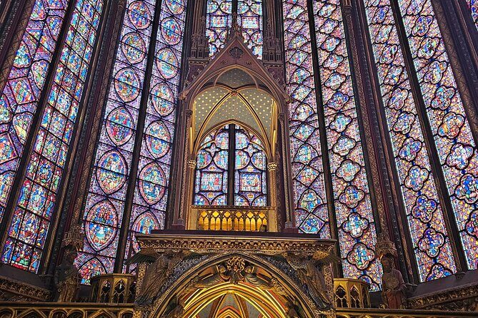 Notre Dame Paris Outdoor Tour with Crypt Entry - FAQ
