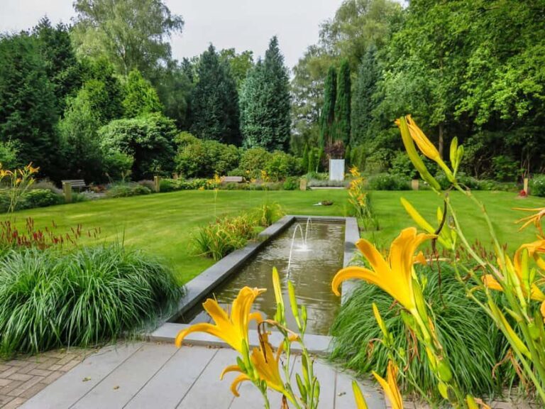 Ohlsdorf Cemetery: 1.5-hour private tour - Key Points